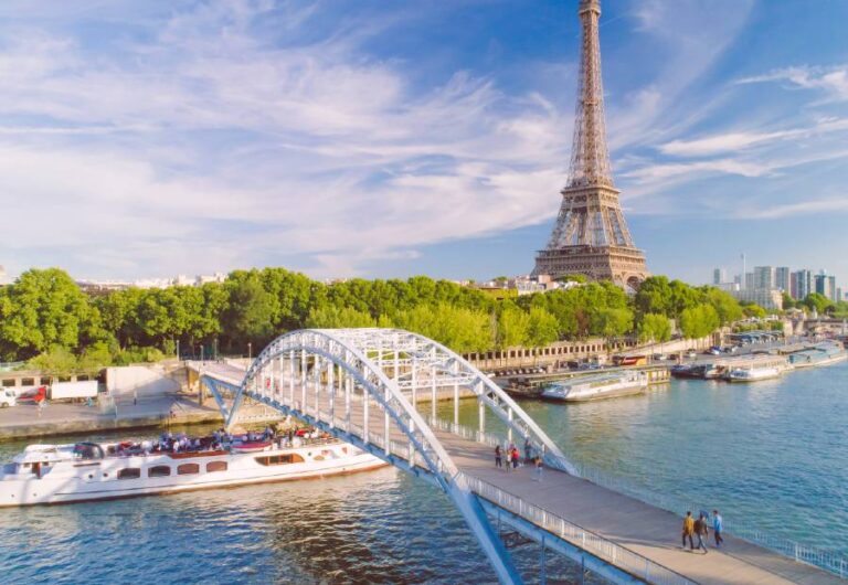 20 Best Eiffel Tower Photo Spots in Paris (+ a Free map to Find Them ...