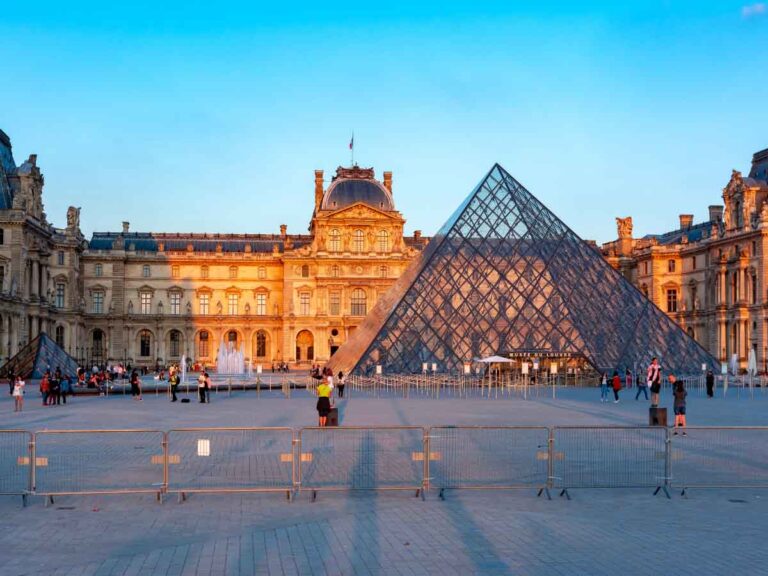 18 Most Famous Landmarks in Paris You Must Visit - Dreams in Paris
