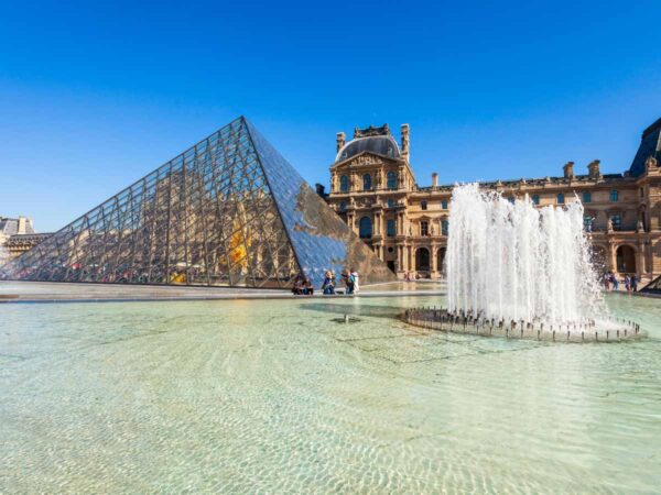 17 Most Famous Sculptures In The Louvre Museum You Shouldn't Miss ...