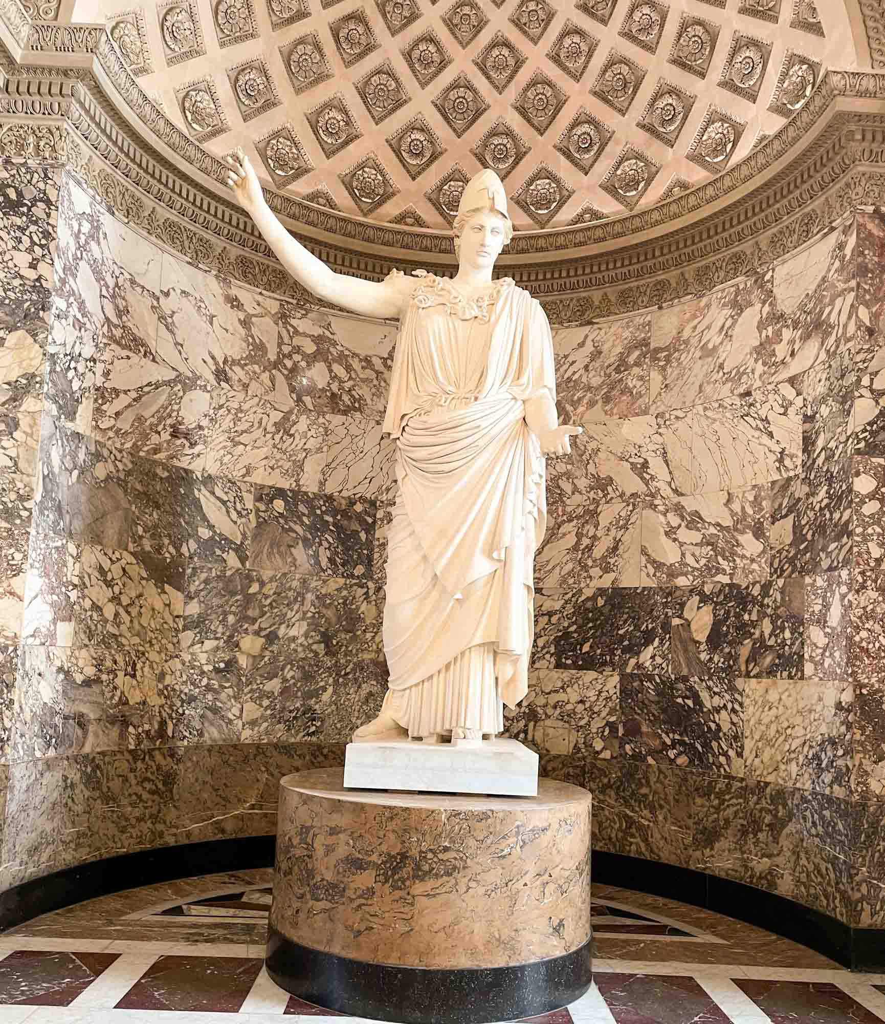 What To See At The Louvre Museum: 17 Best Artworks Not To Miss - Dreams ...