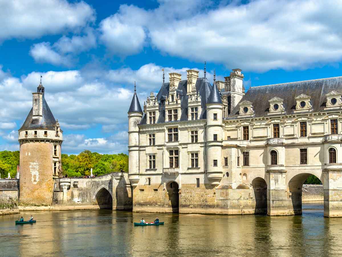 14 Beautiful Towns & Cities Near Paris That Are Worth Visiting - Dreams ...