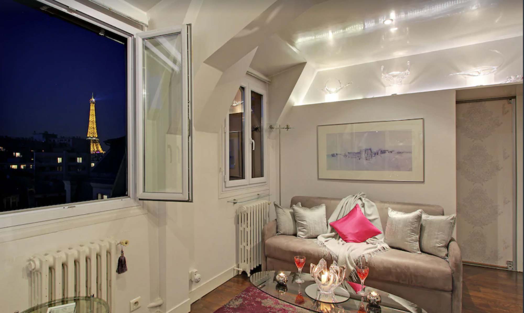 15 Best Paris Apartments And Airbnb with Eiffel tower views - Dreams in ...