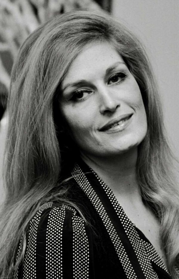 17 Most Famous French Singers Whose Songs You Have to Listen To ...