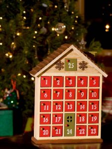 17 Interesting French Christmas Traditions You Should Know - Dreams in ...