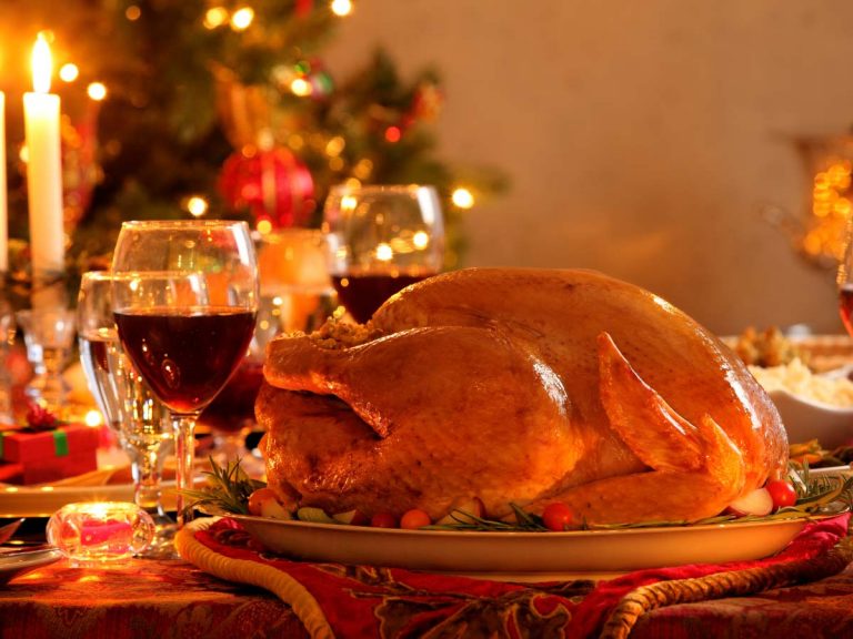 17 Interesting French Christmas Traditions You Should Know - Dreams in ...