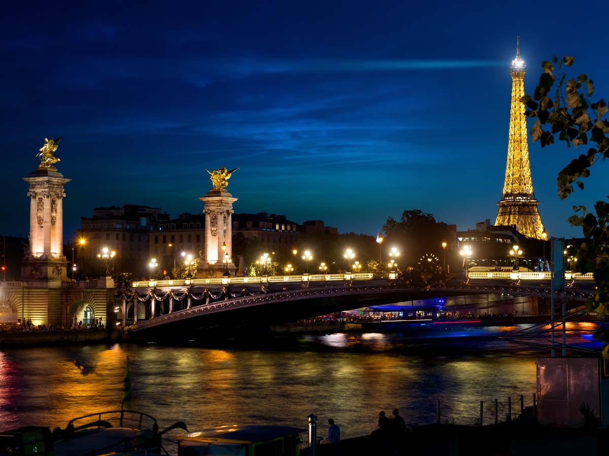 11 Best Night Tours of Paris To Help You Discover The City More ...