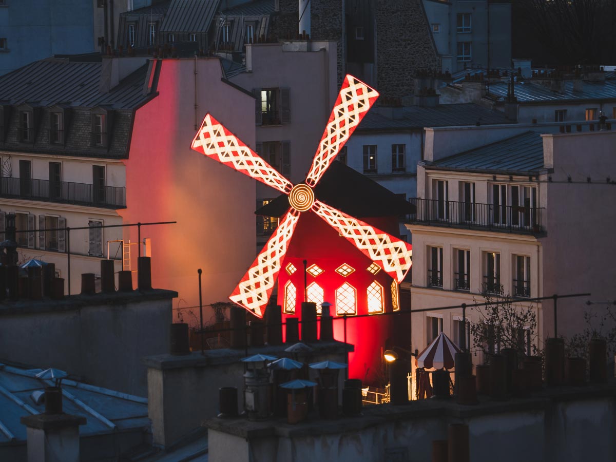 11 Best Night Tours of Paris To Help You Discover The City More ...