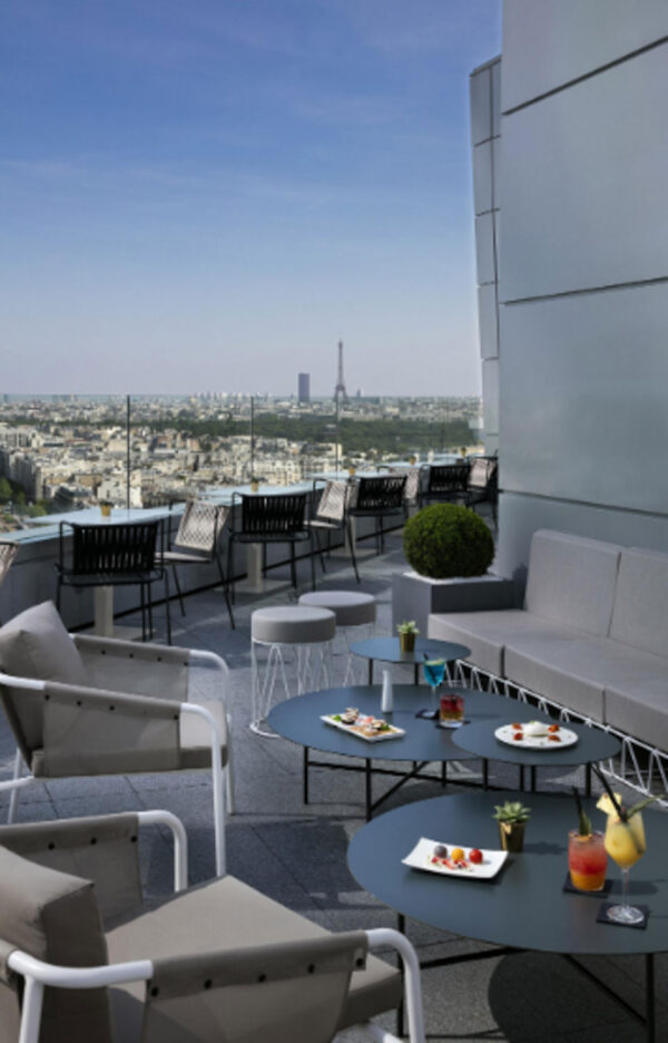 17 Best Rooftop Bars In Paris That Offer Stunning Views - Dreams in Paris