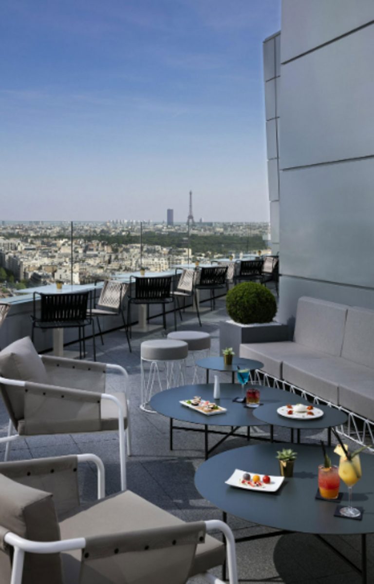 17 Best Rooftop Bars In Paris That Offer Stunning Views - Dreams in Paris