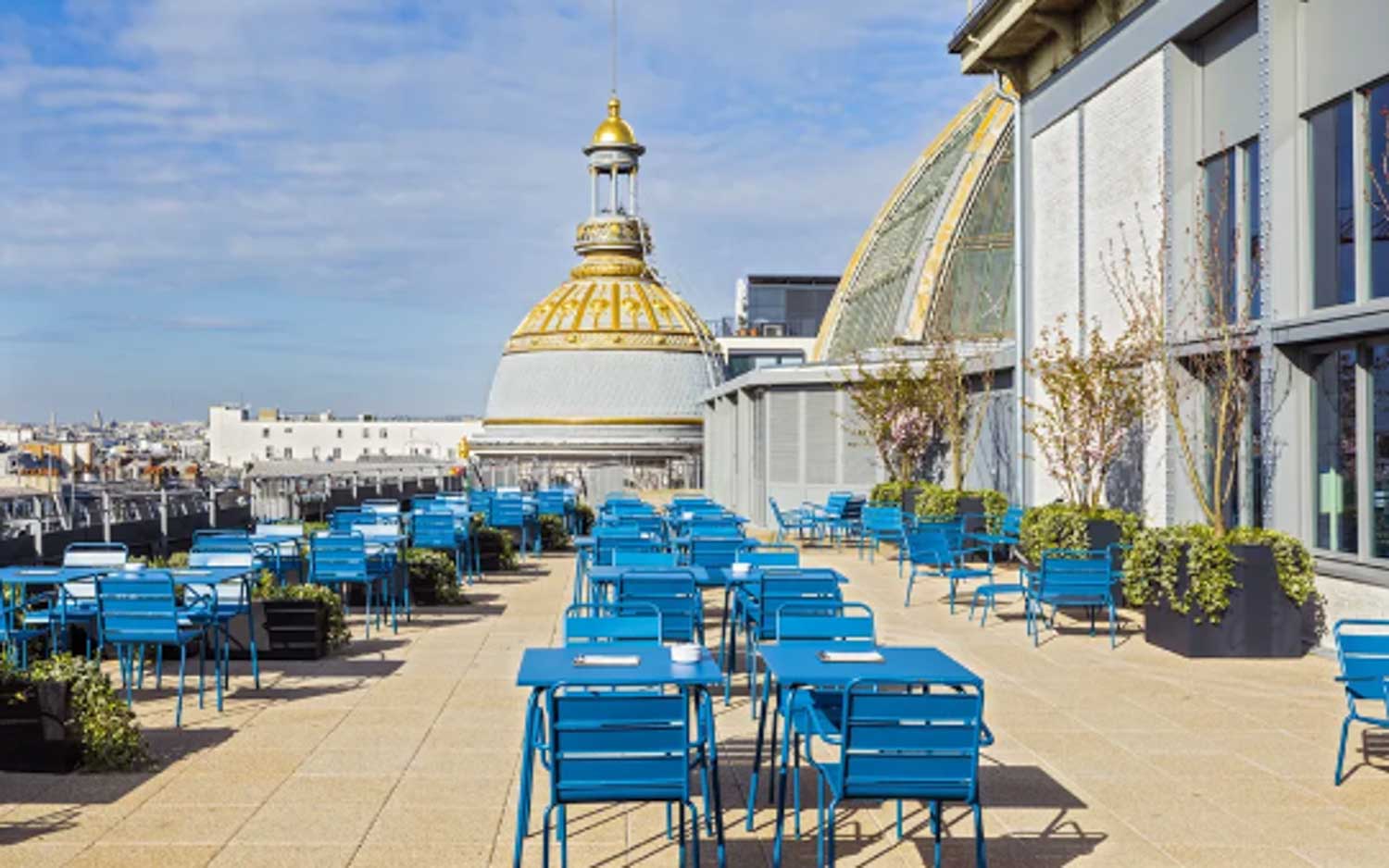 17 Best Rooftop Bars In Paris That Offer Stunning Views - Dreams in Paris